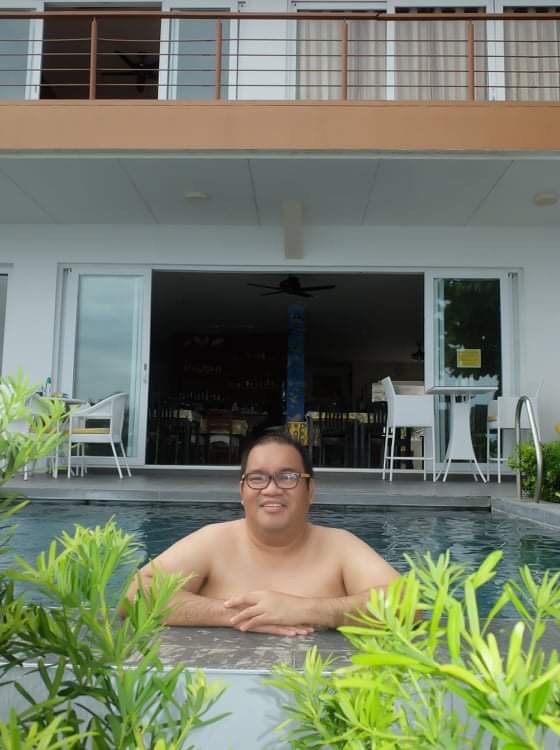 Pakikinig sa mga Lumang Awitin ni Sharon Cuneta sa isang Beach House na ...